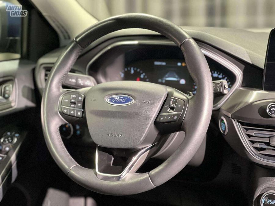 Blue Ford Focus 2019 in Marijampole, with an engine capacity of 2.00 L and mileage of 156 thousand km for 11550 €, photo 32 on AUTOMOTO.COM.LV