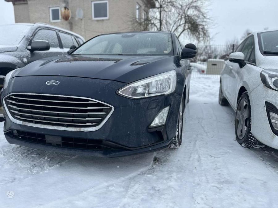 Blue Ford Focus 2019 in Vilnius, with an engine capacity of 1.00 L and mileage of 204 thousand km for 5700 €, photo 3 on AUTOMOTO.COM.LV