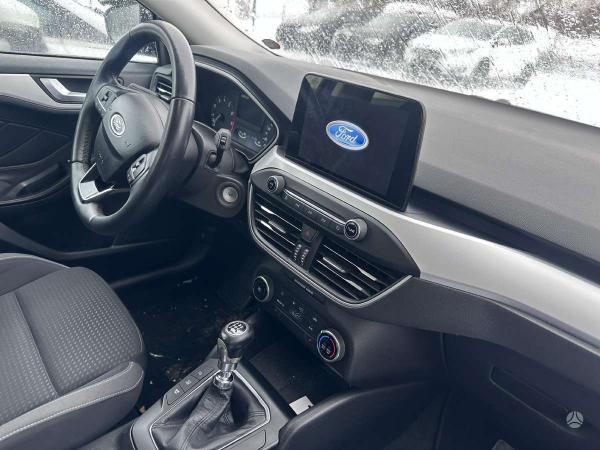 Blue Ford Focus 2019 in Vilnius, with an engine capacity of 1.00 L and mileage of 204 thousand km for 5700 €, photo 8 on AUTOMOTO.COM.LV