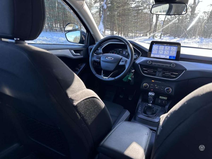 Blue Ford Focus 2019 in Vilnius, with an engine capacity of 1.00 L and mileage of 204 thousand km for 5600 €, photo 10 on AUTOMOTO.COM.LV