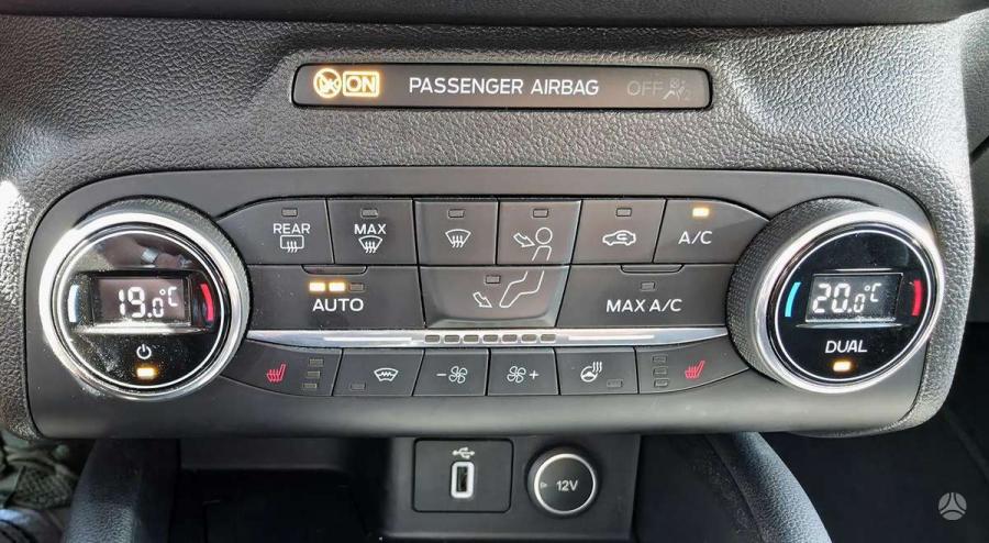 Zils Ford Focus 2019 Viļņa, ar dzinēja tilpumu 1.00 L un nobraukumu 115 tūkst. km par 7500 €, foto 11 vietnē AUTOMOTO.COM.LV