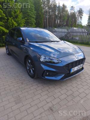 Blue Ford Focus 2020 in Riga, with an engine capacity of 2.00 L and mileage of 126 thousand km for 13900 €, photo 3 on AUTOMOTO.COM.LV
