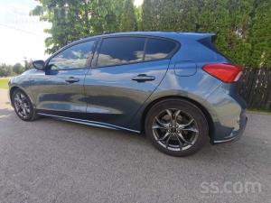 Blue Ford Focus 2020 in Riga, with an engine capacity of 2.00 L and mileage of 126 thousand km for 13900 €, photo 7 on AUTOMOTO.COM.LV