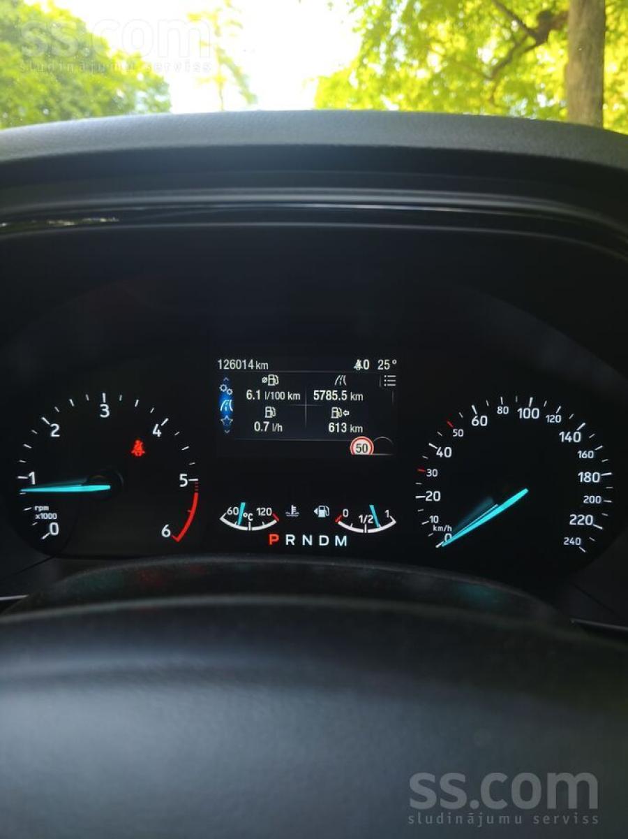 Blue Ford Focus 2020 in Riga, with an engine capacity of 2.00 L and mileage of 126 thousand km for 13900 €, photo 13 on AUTOMOTO.COM.LV