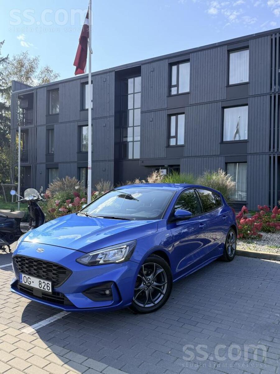 Blue Ford Focus 2020 in Riga, with an engine capacity of 1.50 L and mileage of 82 thousand km for 10490 €, photo 1 on AUTOMOTO.COM.LV