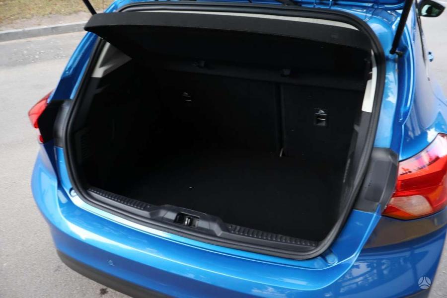 Blue Ford Focus 2021 in Kaunas, with an engine capacity of 1.50 L and mileage of 198 thousand km for 8600 €, photo 10 on AUTOMOTO.COM.LV