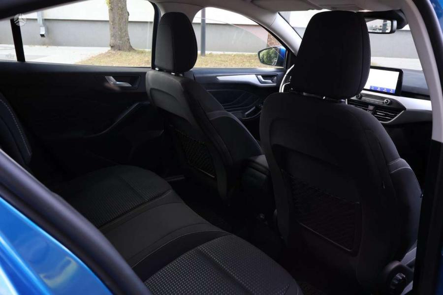 Blue Ford Focus 2021 in Kaunas, with an engine capacity of 1.50 L and mileage of 198 thousand km for 8600 €, photo 14 on AUTOMOTO.COM.LV