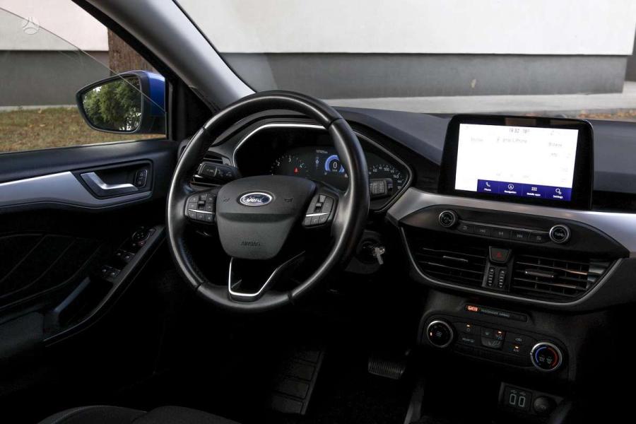 Blue Ford Focus 2021 in Kaunas, with an engine capacity of 1.50 L and mileage of 198 thousand km for 8600 €, photo 15 on AUTOMOTO.COM.LV