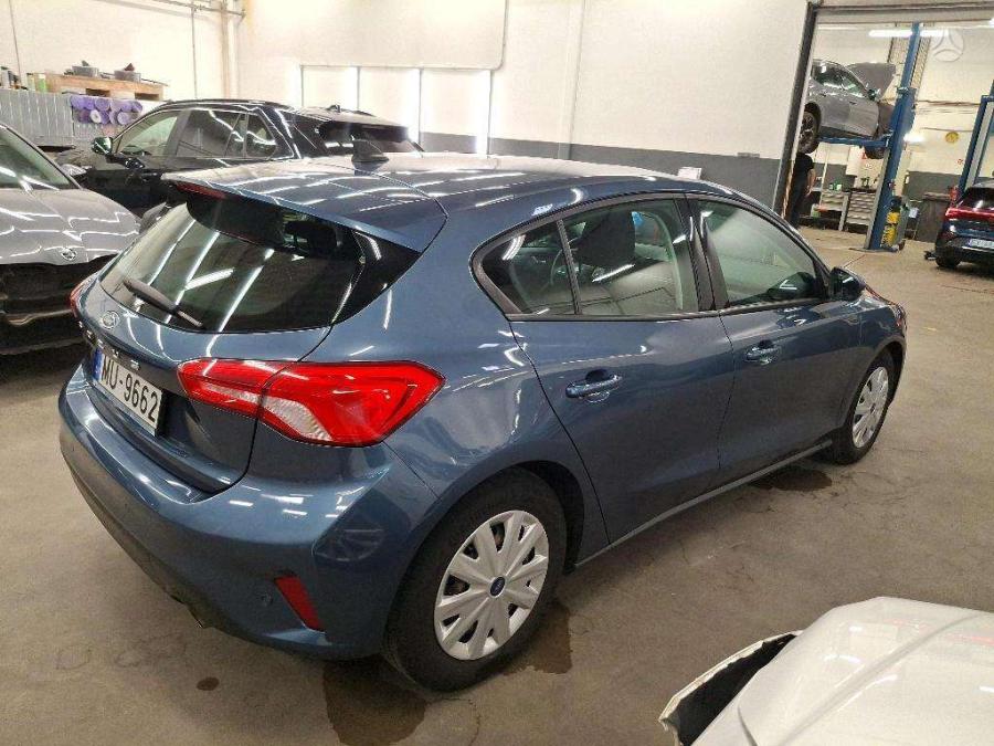 Blue Ford Focus 2021 in Vilnius, with an engine capacity of 1.00 L and mileage of 73 thousand km for 9300 €, photo 3 on AUTOMOTO.COM.LV