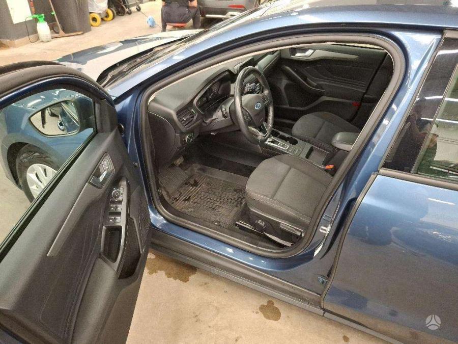 Blue Ford Focus 2021 in Vilnius, with an engine capacity of 1.00 L and mileage of 73 thousand km for 9300 €, photo 6 on AUTOMOTO.COM.LV