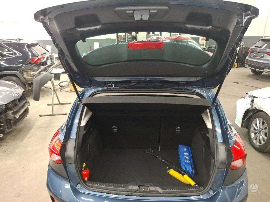 Blue Ford Focus 2021 in Vilnius, with an engine capacity of 1.00 L and mileage of 73 thousand km for 9300 €, photo 8 on AUTOMOTO.COM.LV