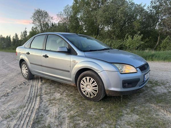 Blue Ford Focus 2006 in Prienai, with an engine capacity of 1.60 L and mileage of 280 thousand km for 650 €, photo 1 on AUTOMOTO.COM.LV