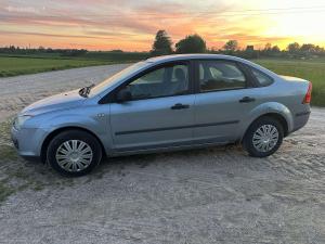 Blue Ford Focus 2006 in Prienai, with an engine capacity of 1.60 L and mileage of 280 thousand km for 650 €, photo 3 on AUTOMOTO.COM.LV