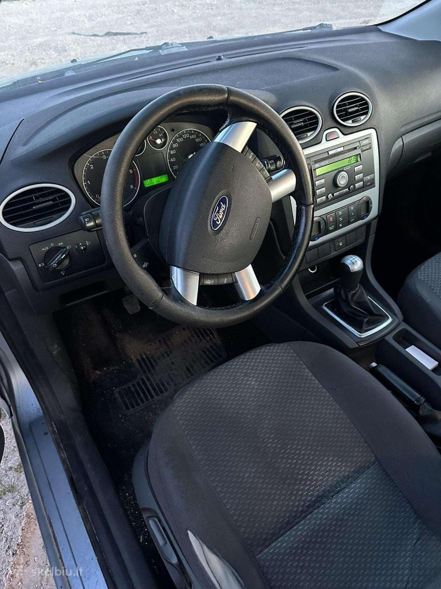 Blue Ford Focus 2006 in Prienai, with an engine capacity of 1.60 L and mileage of 280 thousand km for 650 €, photo 4 on AUTOMOTO.COM.LV