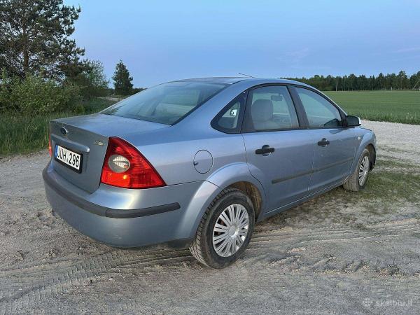 Blue Ford Focus 2006 in Prienai, with an engine capacity of 1.60 L and mileage of 280 thousand km for 650 €, photo 6 on AUTOMOTO.COM.LV