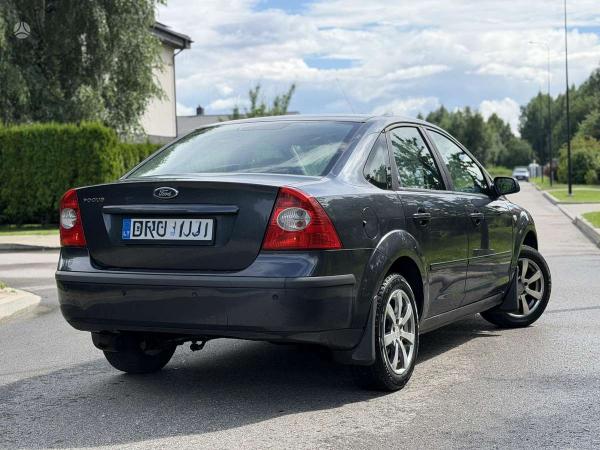 Blue Ford Focus 2006 in Vilnius, with an engine capacity of 1.60 L and mileage of 136 thousand km for 1650 €, photo 4 on AUTOMOTO.COM.LV