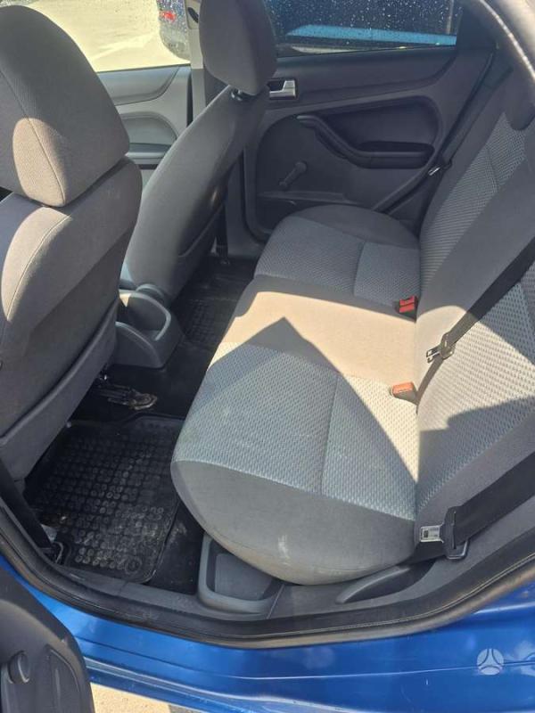 Zils Ford Focus 2006 Klaipėda, ar dzinēja tilpumu 1.60 L un nobraukumu 280 tūkst. km par 700 €, foto 9 vietnē AUTOMOTO.COM.LV