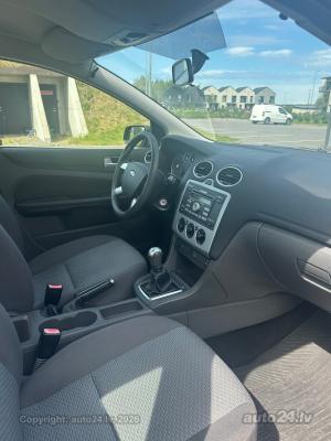 Blue Ford Focus 2007 in Tallinn, with an engine capacity of 1.60 L and mileage of 115 thousand km for 2400 €, photo 16 on AUTOMOTO.COM.LV