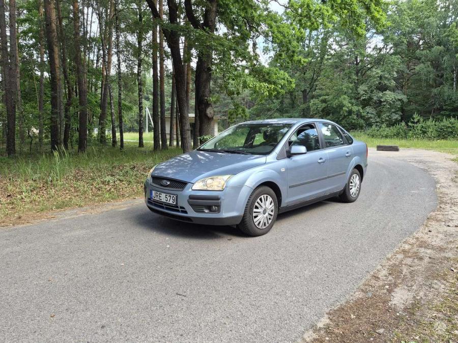 Zils Ford Focus 2007 Kauņa, ar dzinēja tilpumu 1.60 L un nobraukumu 160 tūkst. km par 1200 €, foto 1 vietnē AUTOMOTO.COM.LV