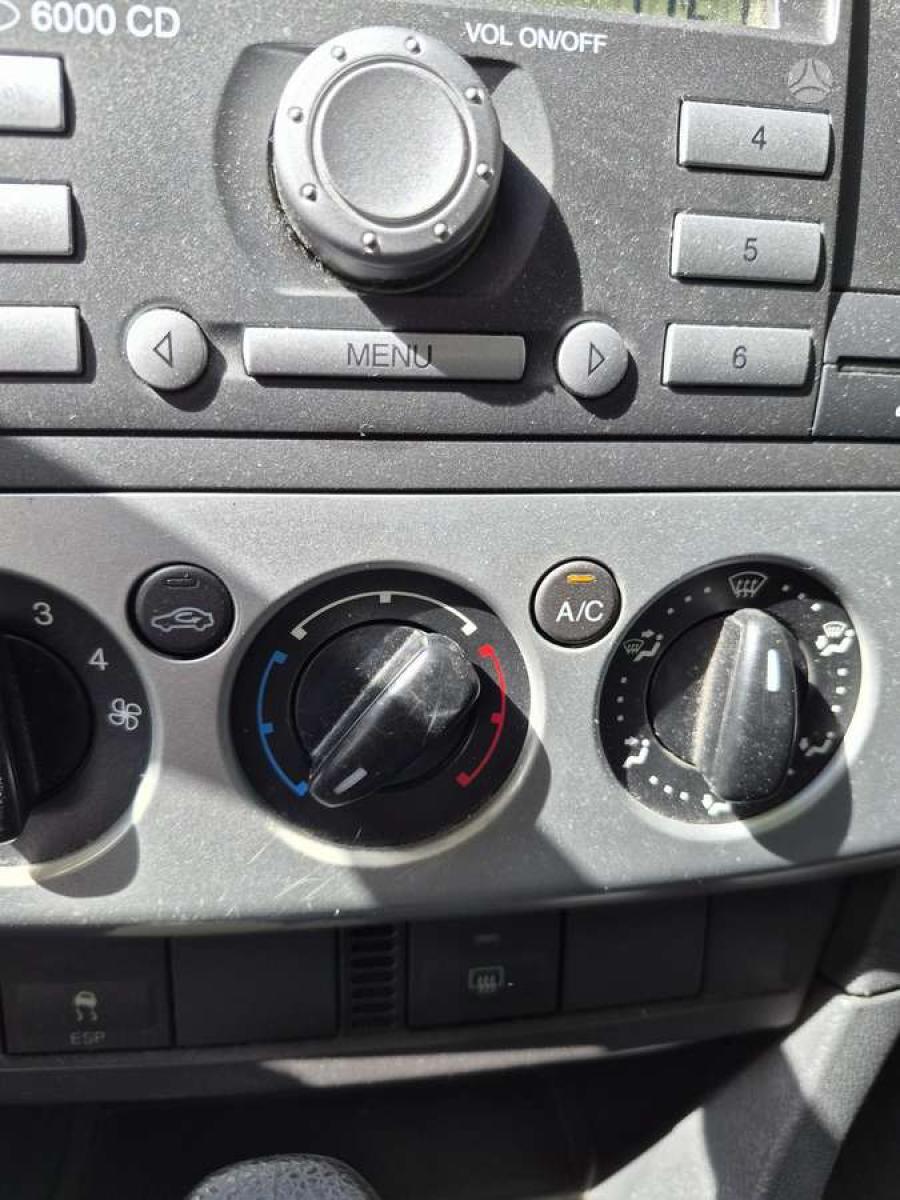 Zils Ford Focus 2007 Kauņa, ar dzinēja tilpumu 1.60 L un nobraukumu 160 tūkst. km par 1200 €, foto 10 vietnē AUTOMOTO.COM.LV