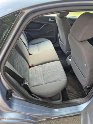 Zils Ford Focus 2007 Kauņa, ar dzinēja tilpumu 1.60 L un nobraukumu 160 tūkst. km par 1200 €, foto 13 vietnē AUTOMOTO.COM.LV