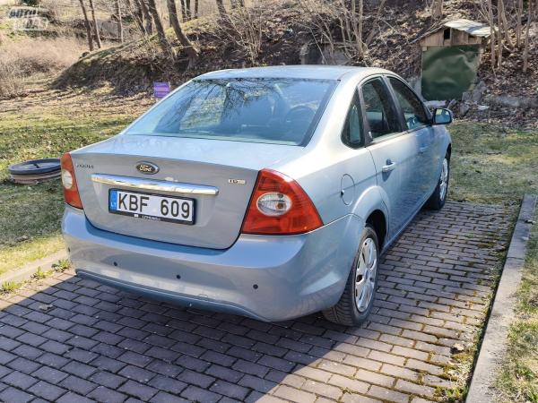 Blue Ford Focus 2008 in Alytus, with an engine capacity of 1.60 L and mileage of 191 thousand km for 950 €, photo 10 on AUTOMOTO.COM.LV