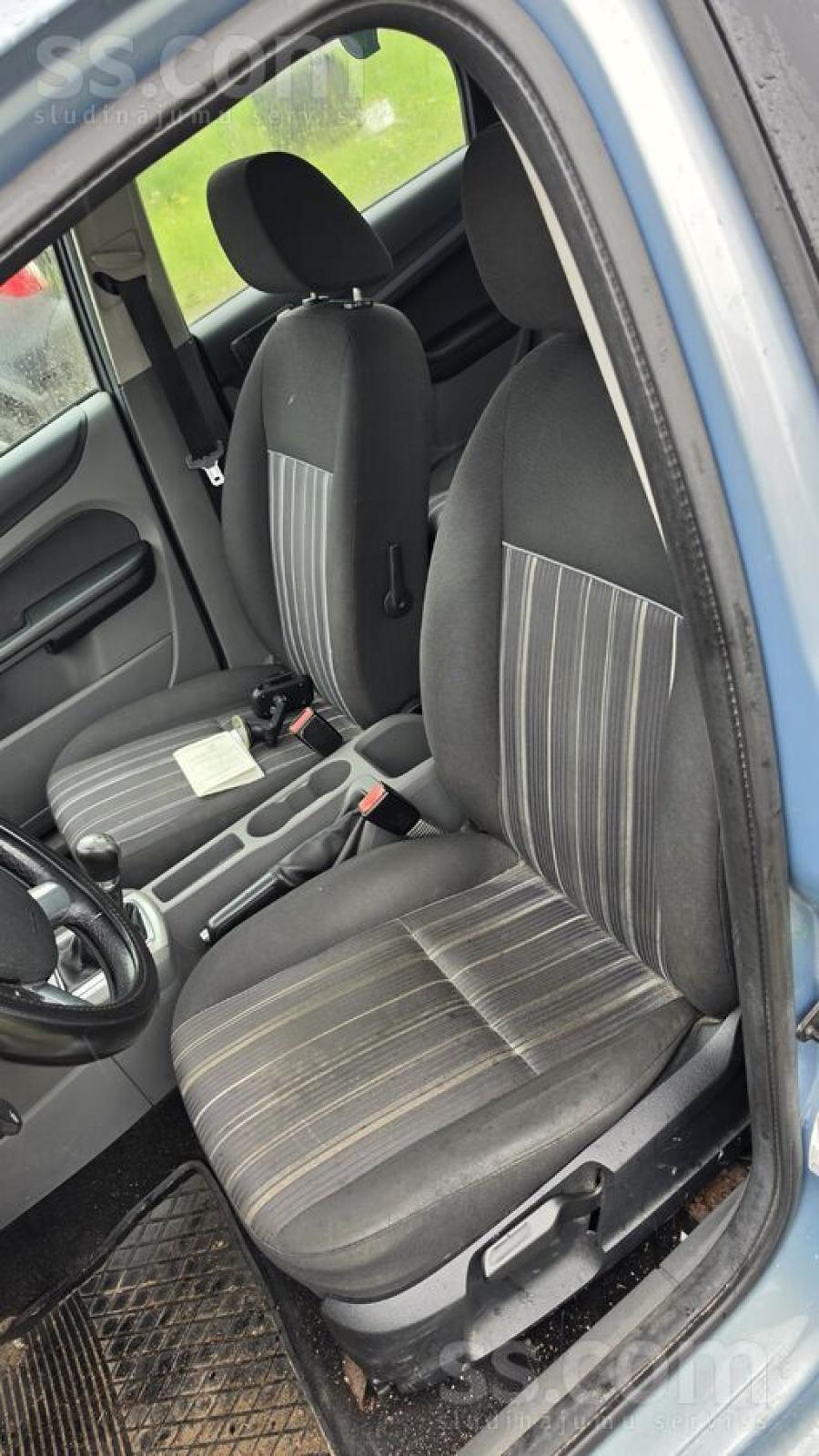 Zils Ford Focus 2009 Liepāja, ar dzinēja tilpumu 1.60 L un nobraukumu 174 tūkst. km par 1250 €, foto 6 vietnē AUTOMOTO.COM.LV