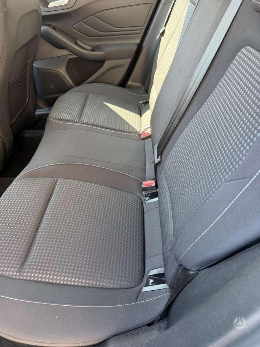 Blue Ford Focus 2021 in Vilnius, with an engine capacity of 1.00 L and mileage of 84 thousand km for 14000 €, photo 13 on AUTOMOTO.COM.LV