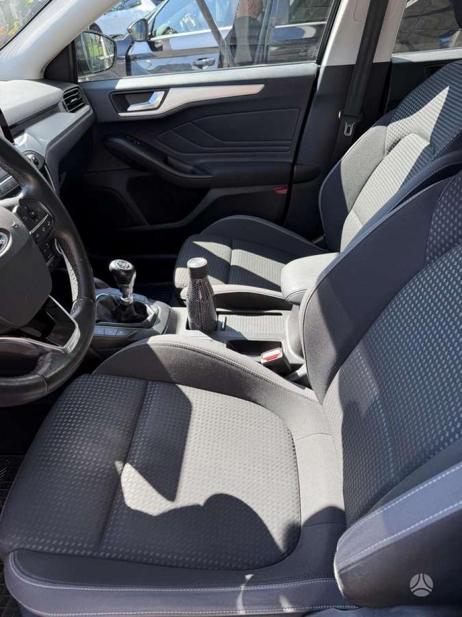 Blue Ford Focus 2021 in Vilnius, with an engine capacity of 1.00 L and mileage of 84 thousand km for 14000 €, photo 15 on AUTOMOTO.COM.LV