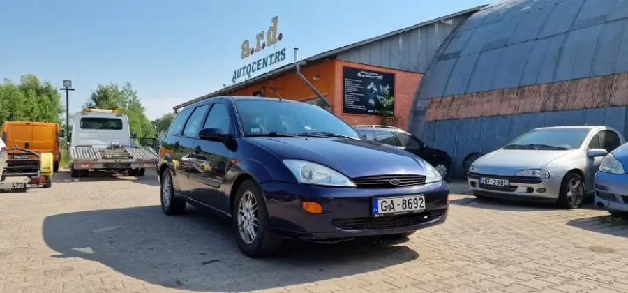 Zils Ford Focus 2001 Valmiera, ar dzinēja tilpumu 1.80 L un nobraukumu 438 tūkst. km par 950 €, foto 1 vietnē AUTOMOTO.COM.LV