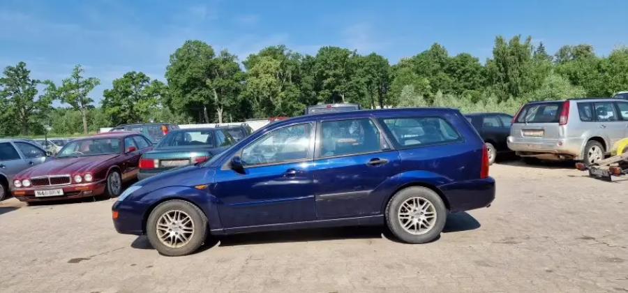 Zils Ford Focus 2001 Valmiera, ar dzinēja tilpumu 1.80 L un nobraukumu 438 tūkst. km par 950 €, foto 7 vietnē AUTOMOTO.COM.LV