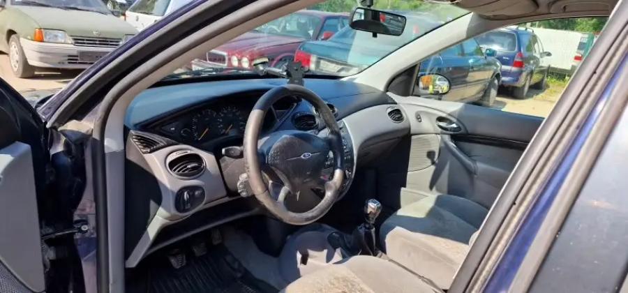 Zils Ford Focus 2001 Valmiera, ar dzinēja tilpumu 1.80 L un nobraukumu 438 tūkst. km par 950 €, foto 11 vietnē AUTOMOTO.COM.LV
