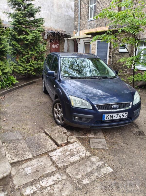 Blue Ford Focus 2005 in Riga, with an engine capacity of 2.00 L and mileage of 279 thousand km for 1150 €, photo 1 on AUTOMOTO.COM.LV