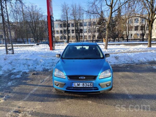 Blue Ford Focus 2005 in Riga, with an engine capacity of 1.60 L and mileage of 264 thousand km for 1300 €, photo 7 on AUTOMOTO.COM.LV