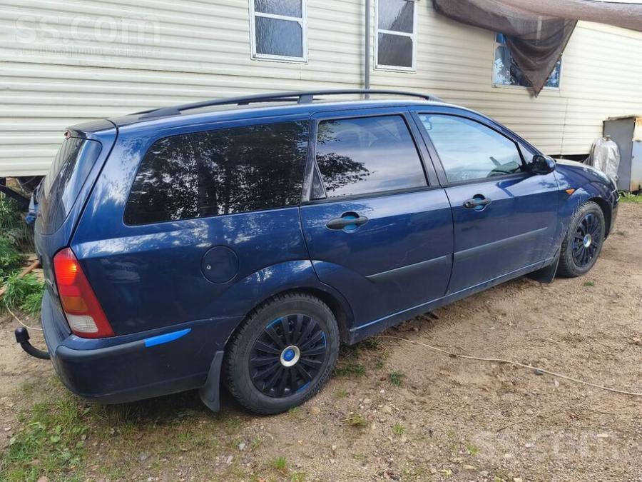 Blue Ford Focus 2005 in Rezekne, with an engine capacity of 1.80 L and mileage of 309 thousand km for 900 €, photo 6 on AUTOMOTO.COM.LV