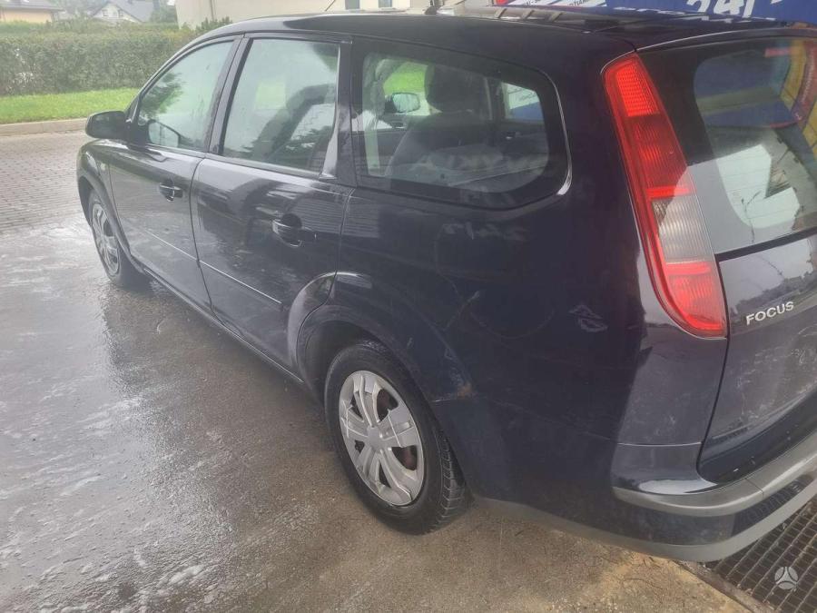 Blue Ford Focus 2005 in Kaunas, with an engine capacity of 1.56 L and mileage of 368 thousand km for 350 €, photo 4 on AUTOMOTO.COM.LV