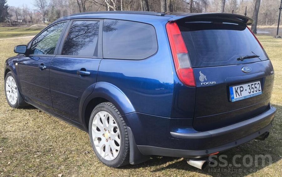 Zils Ford Focus 2006 Valmiera, ar dzinēja tilpumu 2.00 L un nobraukumu 316 tūkst. km par 2100 €, foto 4 vietnē AUTOMOTO.COM.LV