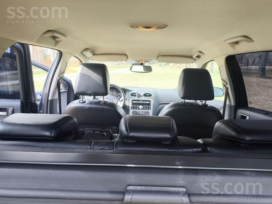 Zils Ford Focus 2006 Valmiera, ar dzinēja tilpumu 2.00 L un nobraukumu 316 tūkst. km par 2100 €, foto 16 vietnē AUTOMOTO.COM.LV