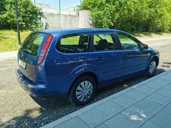 Blue Ford Focus 2006 in Vilnius, with an engine capacity of 1.60 L and mileage of 243 thousand km for 2000 €, photo 2 on AUTOMOTO.COM.LV