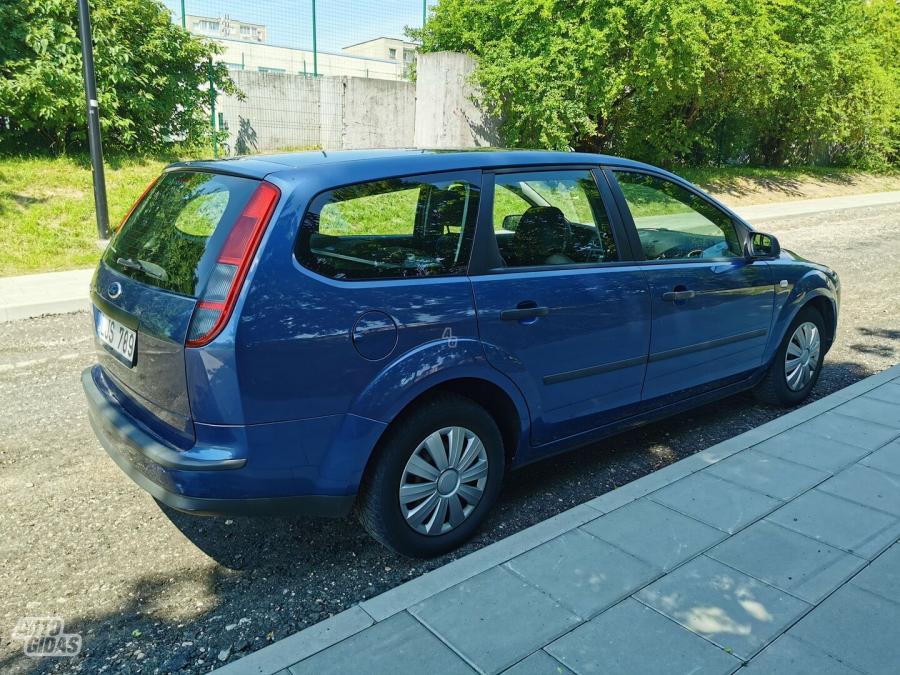 Zils Ford Focus 2006 Viļņa, ar dzinēja tilpumu 1.60 L un nobraukumu 243 tūkst. km par 2000 €, foto 3 vietnē AUTOMOTO.COM.LV