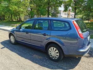 Zils Ford Focus 2006 Viļņa, ar dzinēja tilpumu 1.60 L un nobraukumu 243 tūkst. km par 2000 €, foto 5 vietnē AUTOMOTO.COM.LV