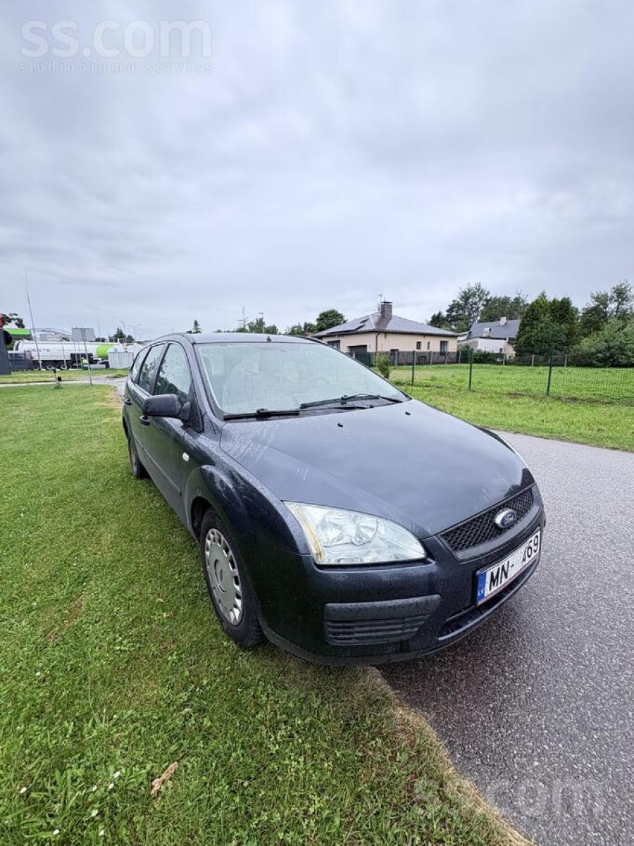 Blue Ford Focus 2006 in Riga, with an engine capacity of 1.60 L and mileage of 305 thousand km for 800 €, photo 3 on AUTOMOTO.COM.LV