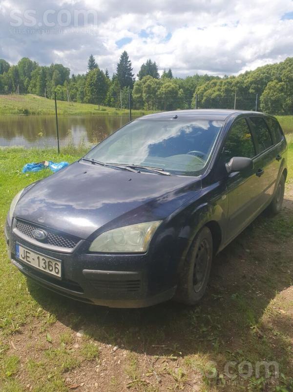 Blue Ford Focus 2006 in Saldus, with an engine capacity of 1.60 L and mileage of 323 thousand km for 600 €, photo 5 on AUTOMOTO.COM.LV