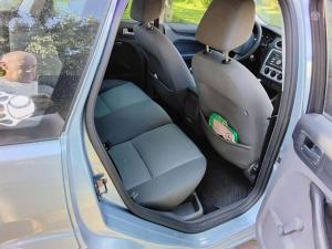 Blue Ford Focus 2006 in Vilnius, with an engine capacity of 1.60 L and mileage of 320 thousand km for 1300 €, photo 3 on AUTOMOTO.COM.LV