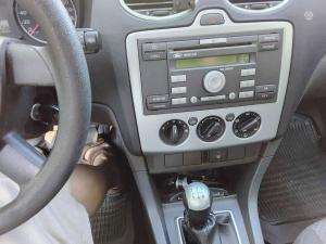 Blue Ford Focus 2006 in Vilnius, with an engine capacity of 1.60 L and mileage of 320 thousand km for 1300 €, photo 11 on AUTOMOTO.COM.LV