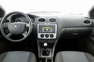 Blue Ford Focus 2006 in Tallinn, with an engine capacity of 1.60 L and mileage of 178 thousand km for 1299 €, photo 6 on AUTOMOTO.COM.LV