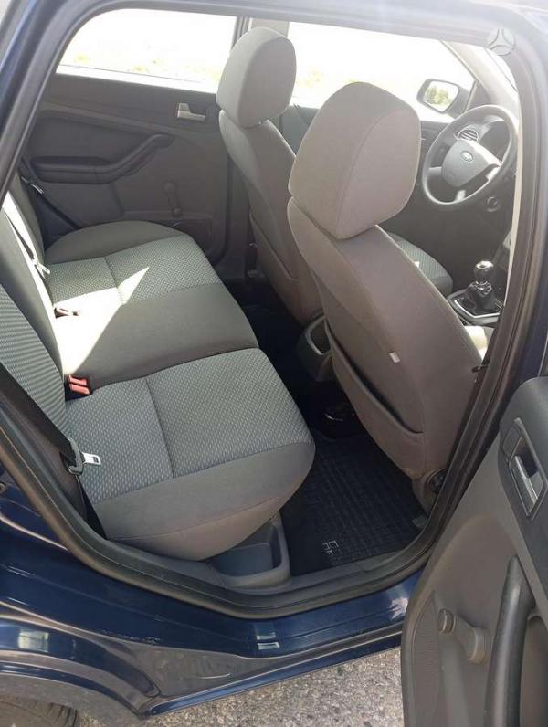 Zils Ford Focus 2006 Jonava, ar dzinēja tilpumu 2.00 L un nobraukumu 259 tūkst. km par 1000 €, foto 9 vietnē AUTOMOTO.COM.LV