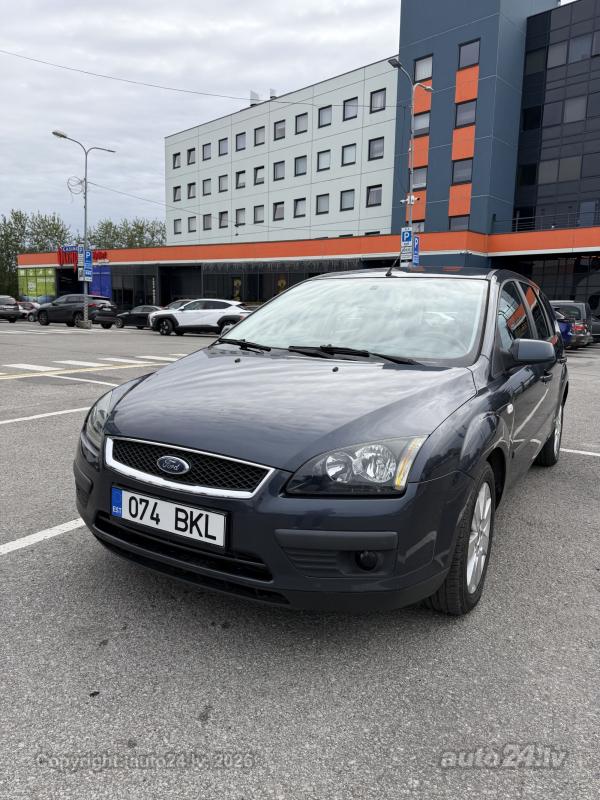 Ford Focus 2006 Tallina vietnē Zils Ford Focus 2006 Tallina, ar dzinēja tilpumu 1.60 L un nobraukumu 142 tūkst. km par 1600 €, foto 1 vietnē AUTOMOTO.COM.LV