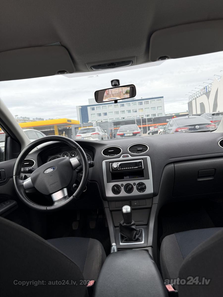 Blue Ford Focus 2006 in Tallinn, with an engine capacity of 1.60 L and mileage of 142 thousand km for 1600 €, photo 8 on AUTOMOTO.COM.LV