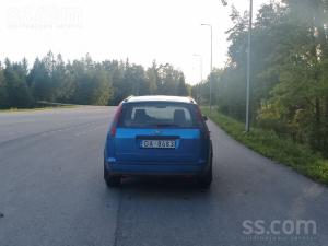 Blue Ford Focus 2006 in Madona, with an engine capacity of 1.60 L and mileage of 203 thousand km for 1300 €, photo 5 on AUTOMOTO.COM.LV